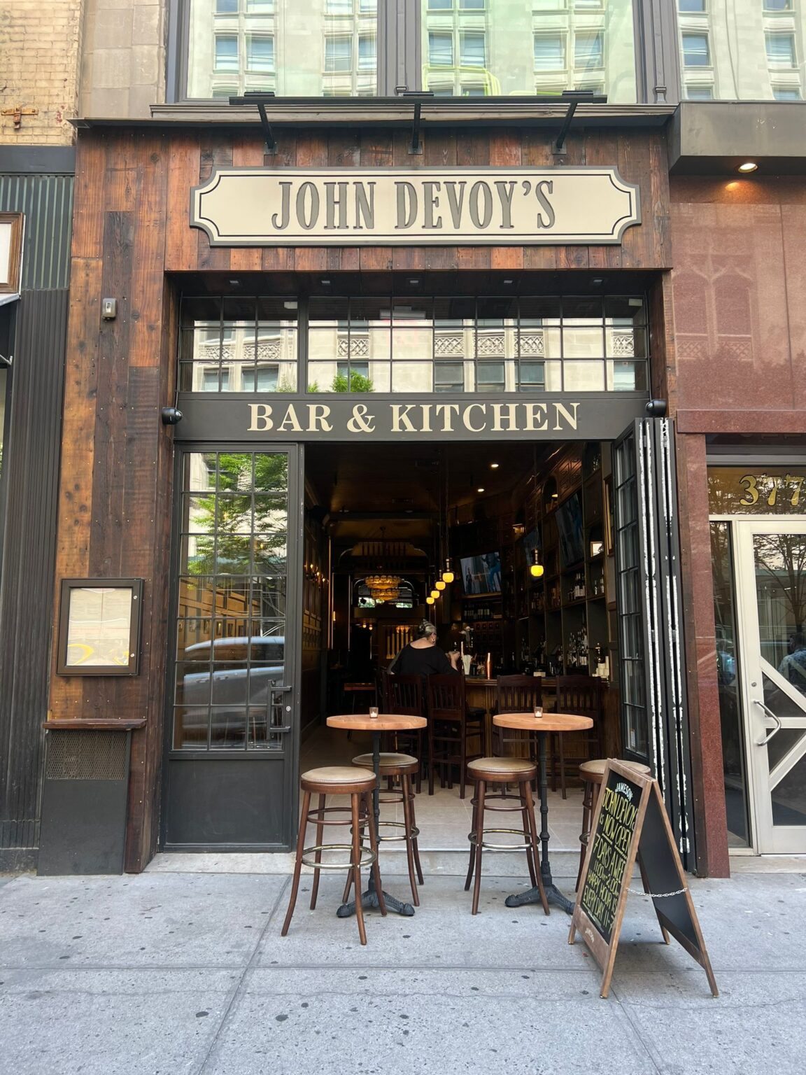 John Devoy’s – Craft Cocktails and Restaurant